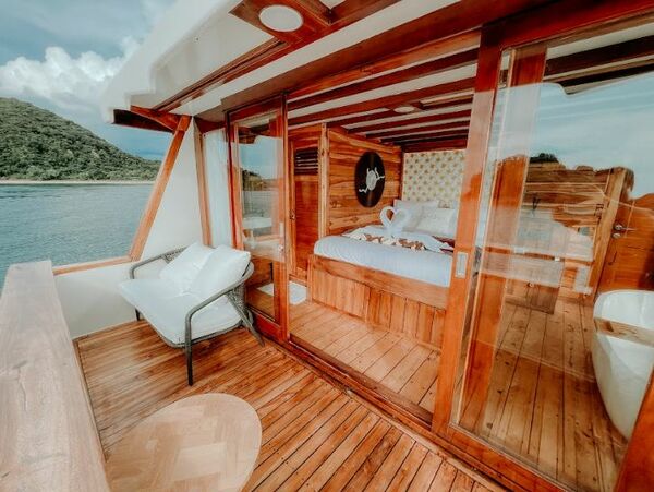 Luxury 3D2N Komodo Cruise | Seek Sophie