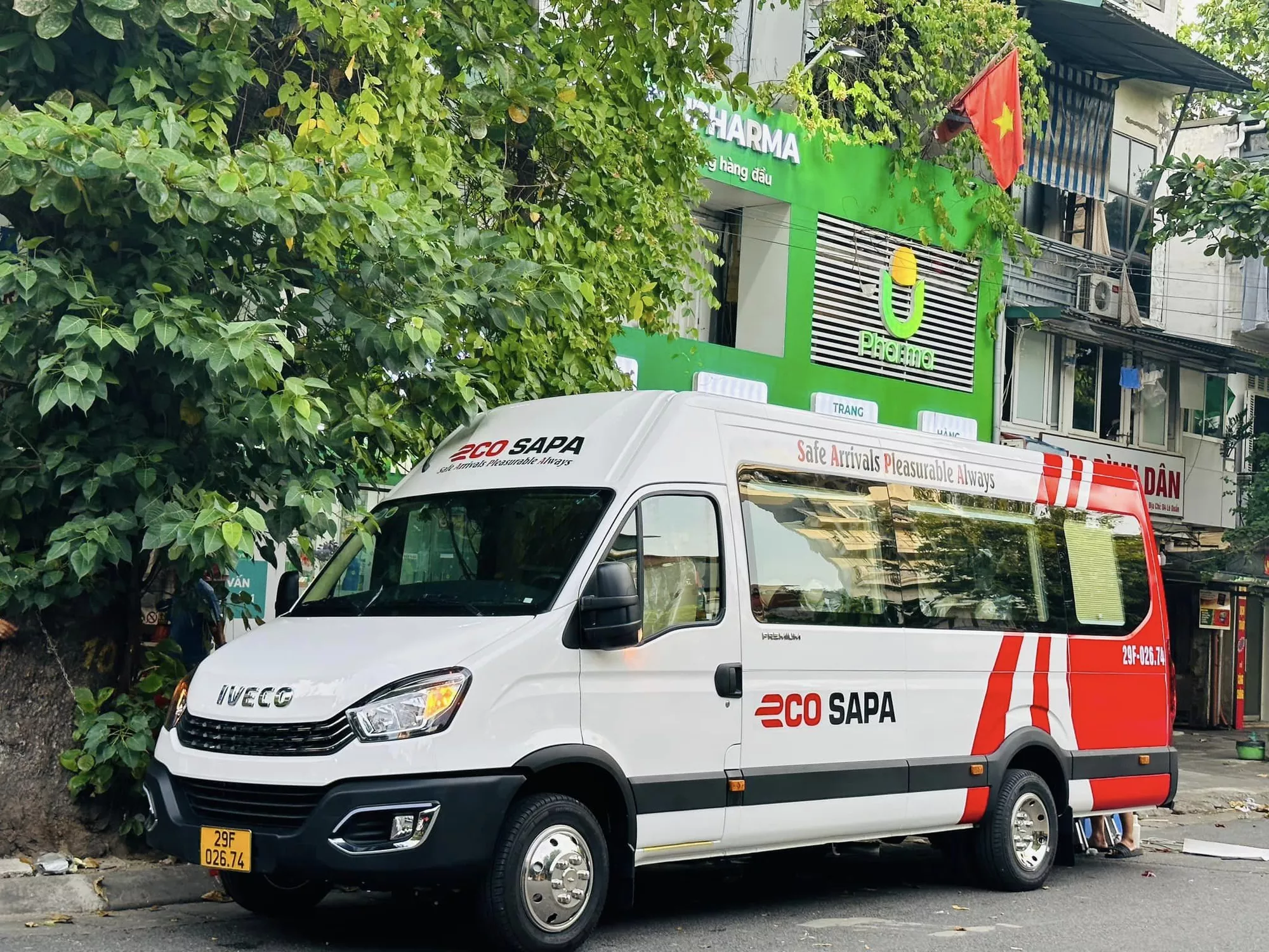 8 Best Shuttle Bus in Vietnam in 2024 - Seek Sophie
